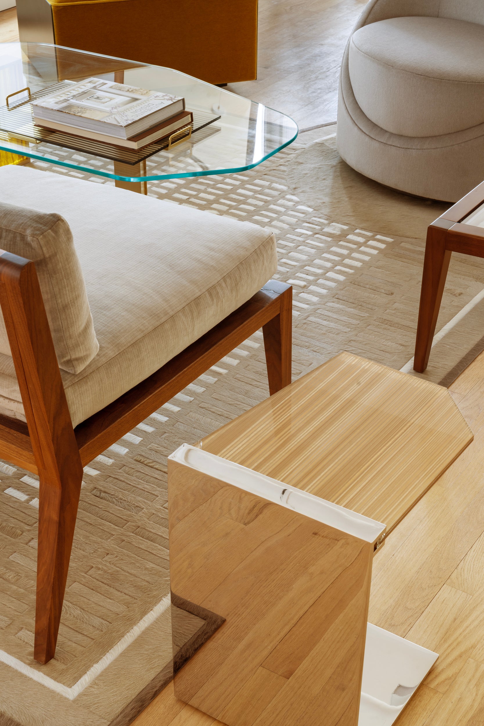 FLOAT C TABLE – Rottet Collection